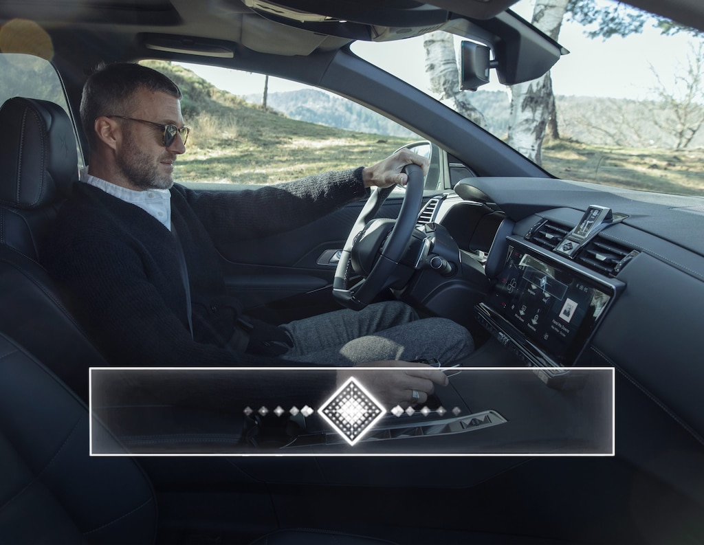 DS 7, елегантният и динамичен SUV